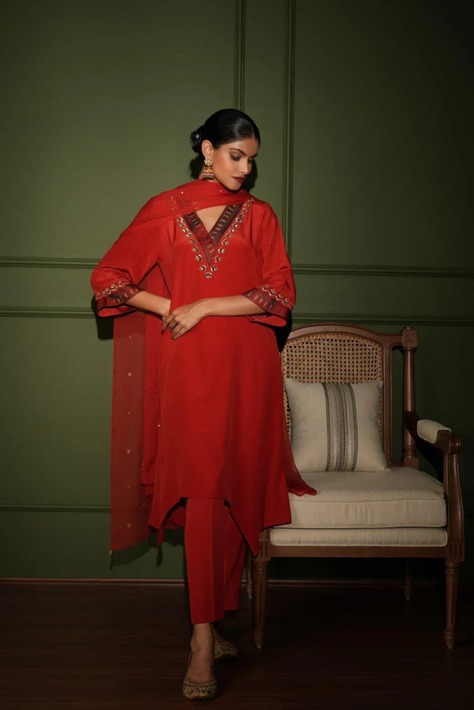 Rani pink asymmetrical kurta set with antique brocade borders – Sohni